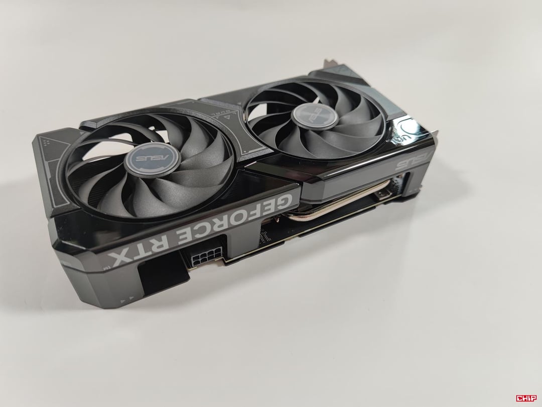 Test Asus GeForce RTX 4060 Dual OC