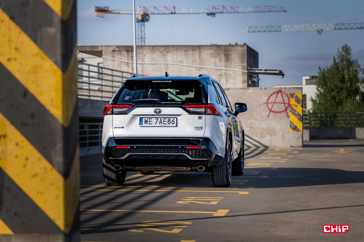 Test Toyota RAV4 GR Sport - w końcu cywilizacja i nowoczesność!
